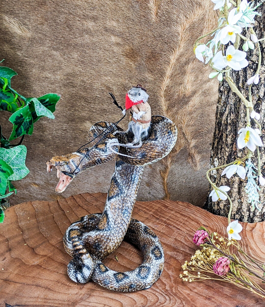 Q100 Real Mouse Resin Rattlesnake Cowboy Round-up Taxidermy - Etsy