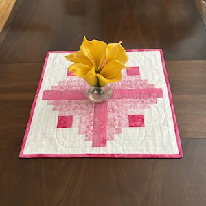 White and Pink Quilted Table Topper, Valentine Reversible Log Cabin Style Table Quilt, Handmade ...