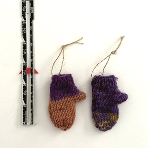 Purple Knitted Mitten Garland, Miniature Mitts Bunting, Hand Knit Mini ...