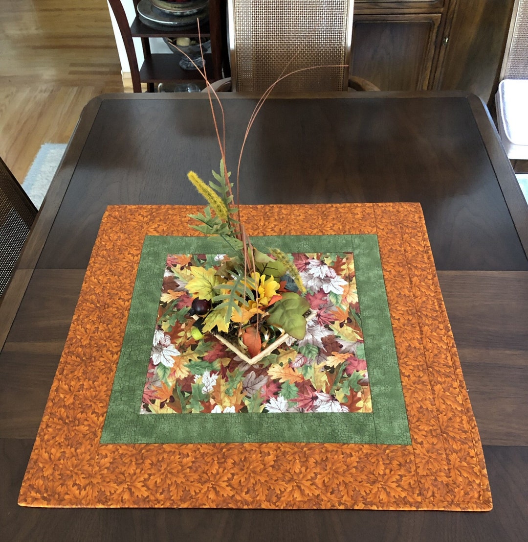 Autumn Quilted Table Topper, 25-1/4" (64cm) Fall Leaves Square Table ...