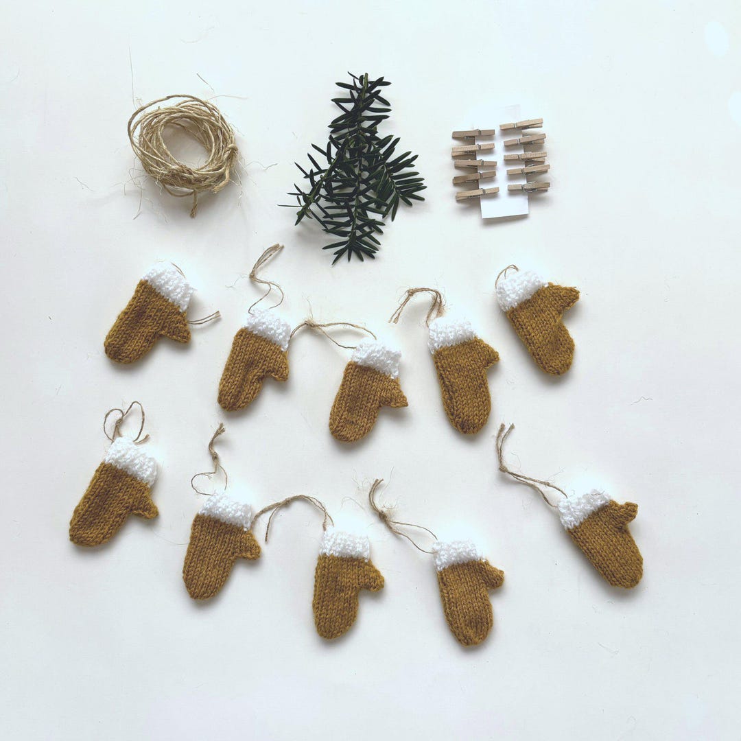 Knitted Mini Mitten Garland, Gold and White Miniature Mitten Bunting ...