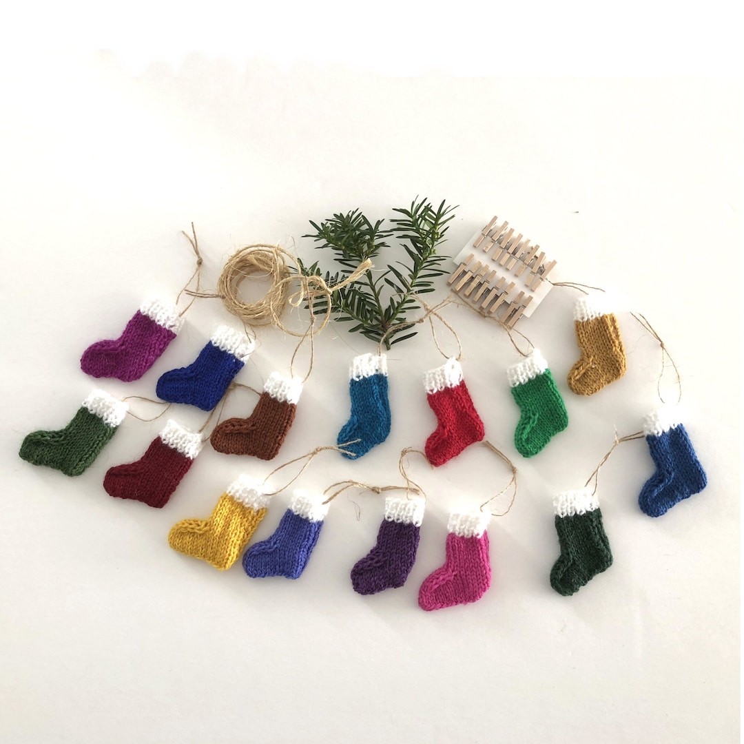 Knitted Mini Sock Garland, Colorful Miniature Stockings Bunting, 15 ...