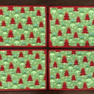 Modern Quilted Placemat Set Set of Four of Bright Christmas - Etsy