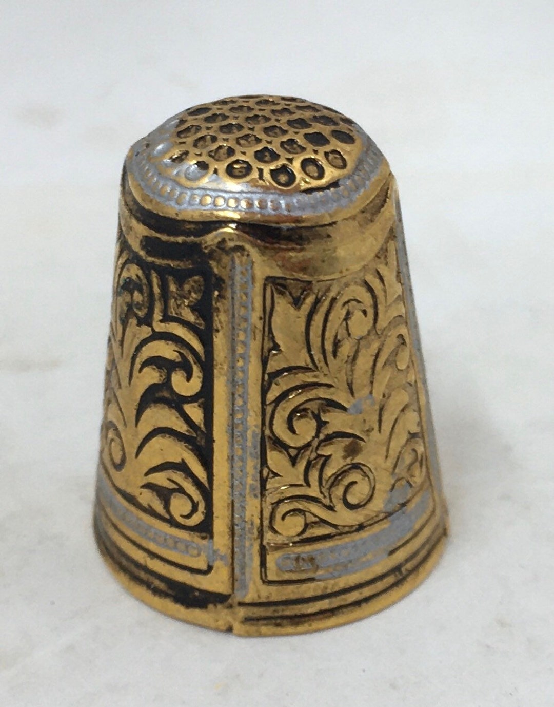 Vintage Thimble Engraved and Gold Plated - Etsy