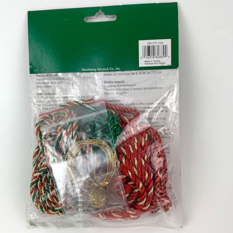 Treasured Trims Christmas Craft Kit Braided Cording Makes 5 Foam Ball ...