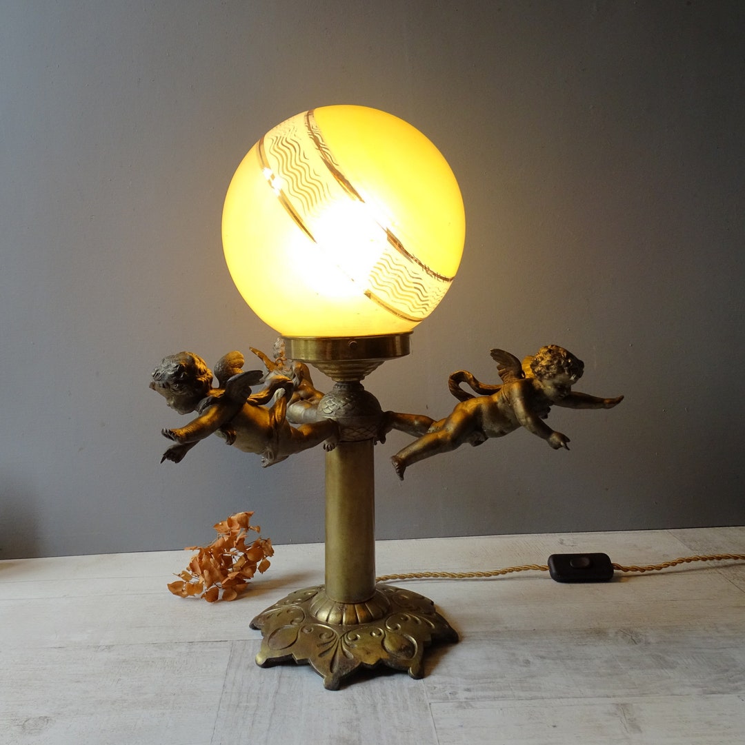 1920s CAROUSEL With Cherubs Table Lamp With Round Glass Globe./vintage ...