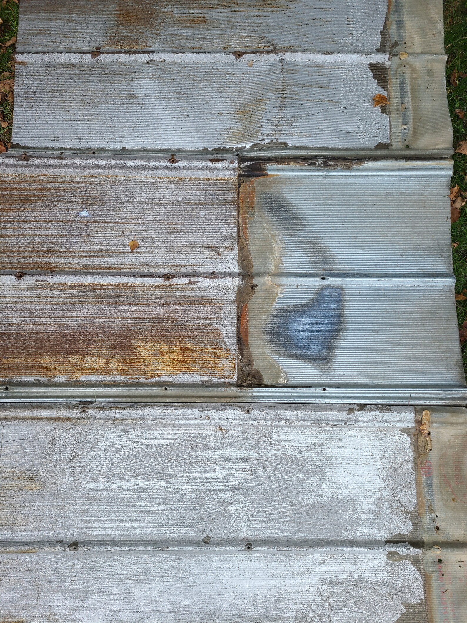 Reclaimed Rusty Barn Tin Roofing - Weathered Silver Metal, Rustic ...