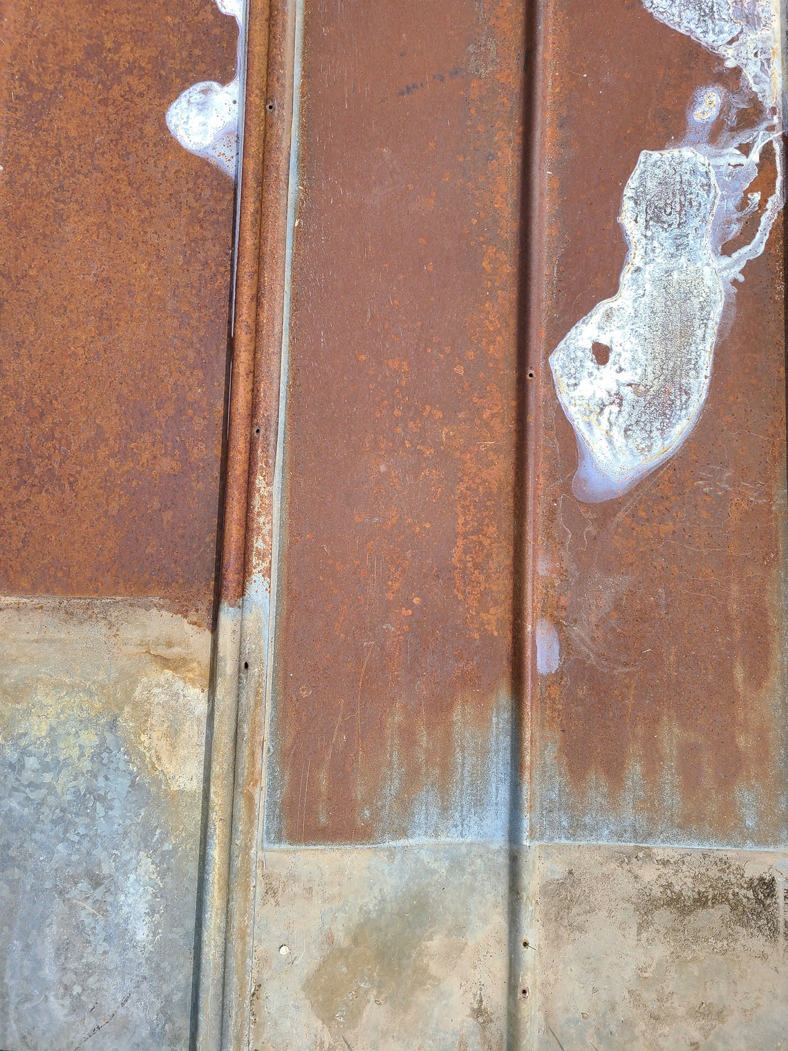 Reclaimed Metal Roofing 5V Barn Tin Rusty With White and Orange ...
