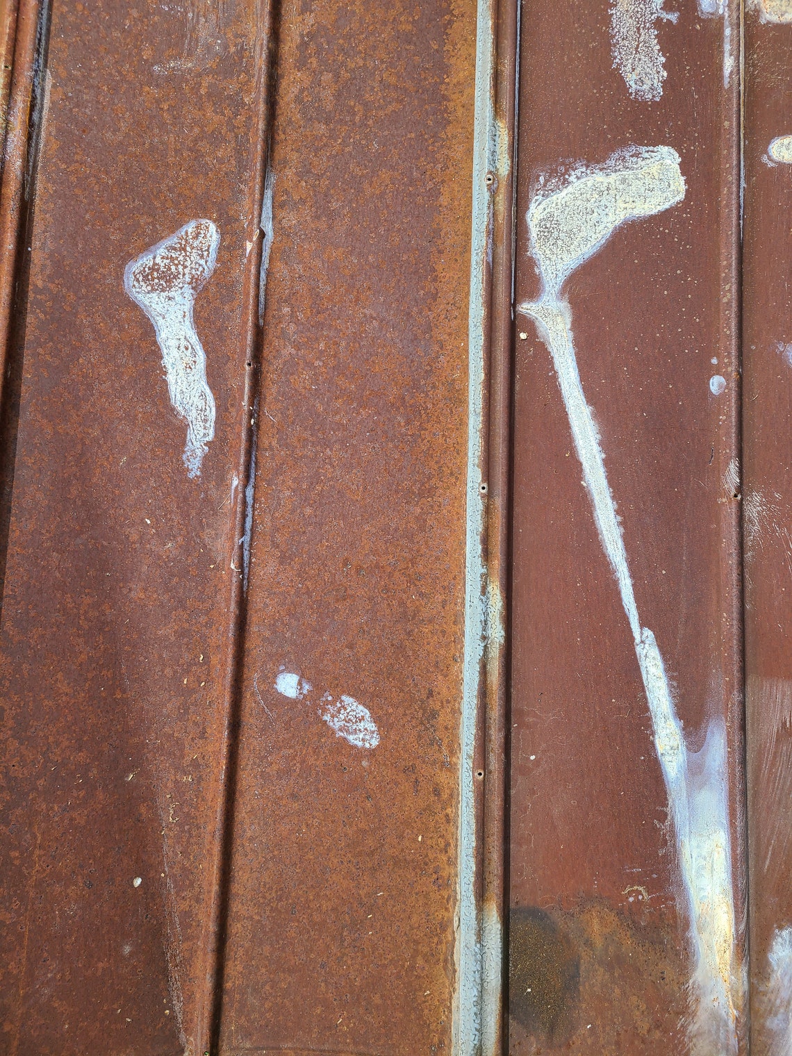 Reclaimed Barn Tin Roofing: Rusty Metal, Weathered Patina, Horse Barn ...