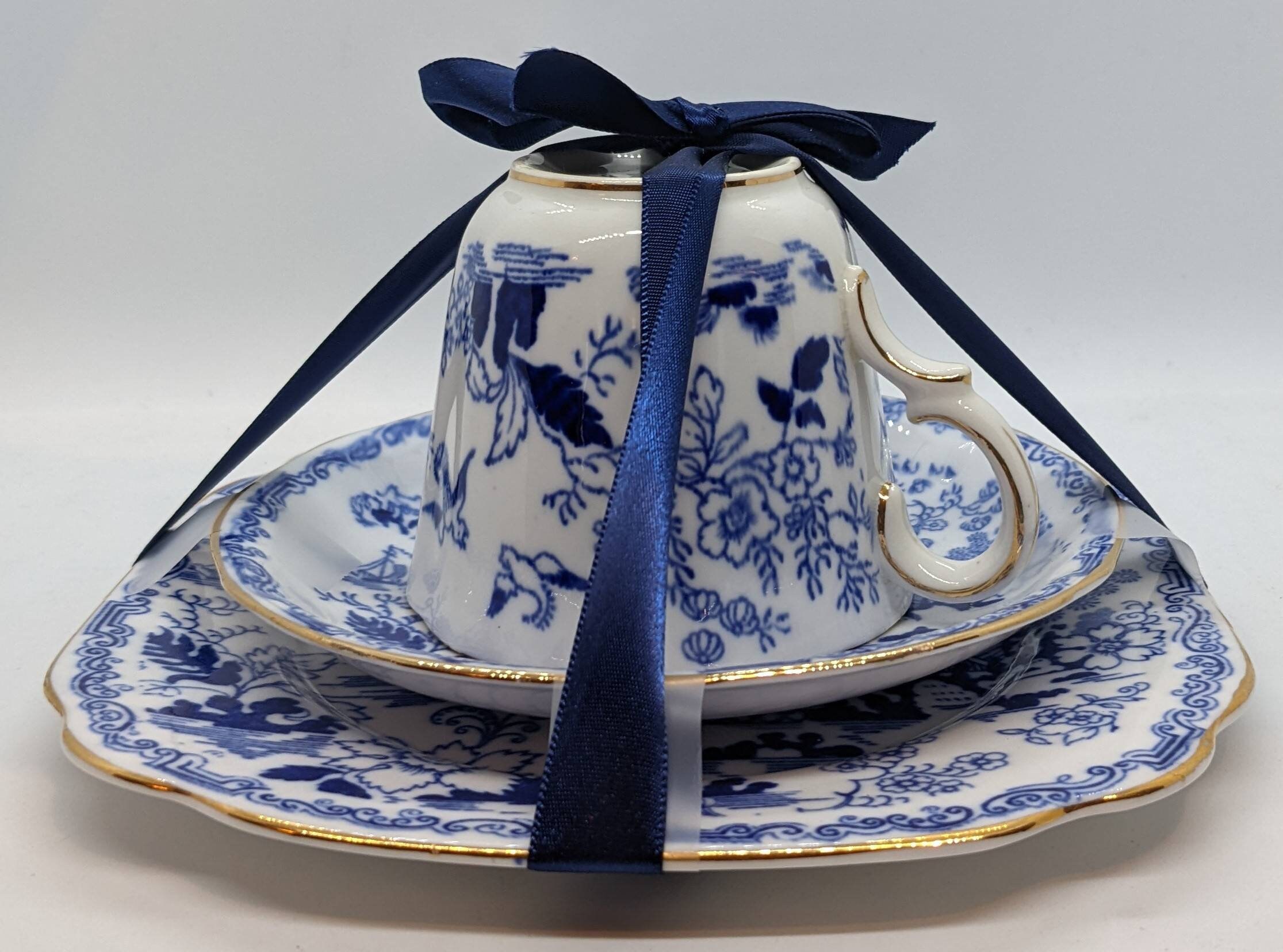 Vintage Royal Albert Crown China. Blue Willow Pattern. Circa 1930. - Etsy