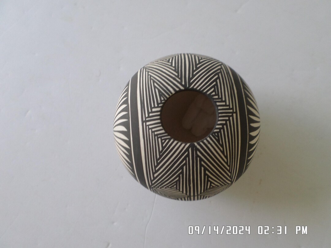 Antique / Vintage Acoma Seed Pot, Native American Art, Hand Turned Pot ...