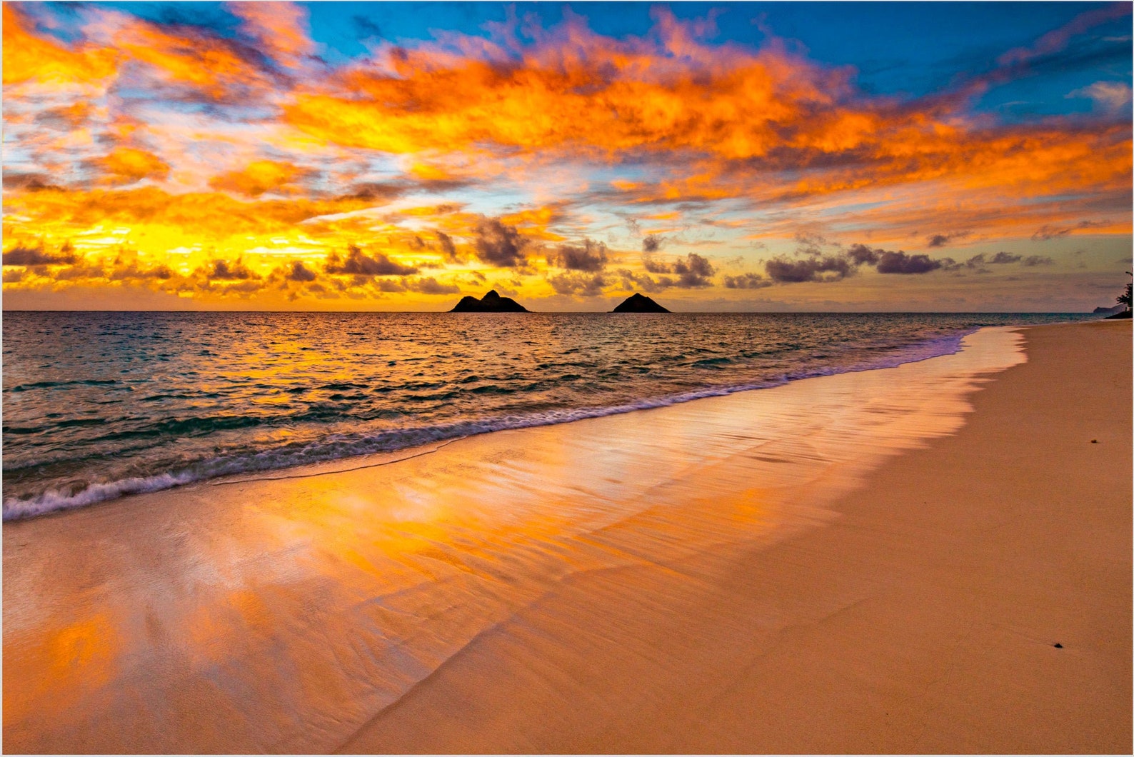 Amazing beautiful awesome sunrise at Lanikai beach Hawaii with | Etsy