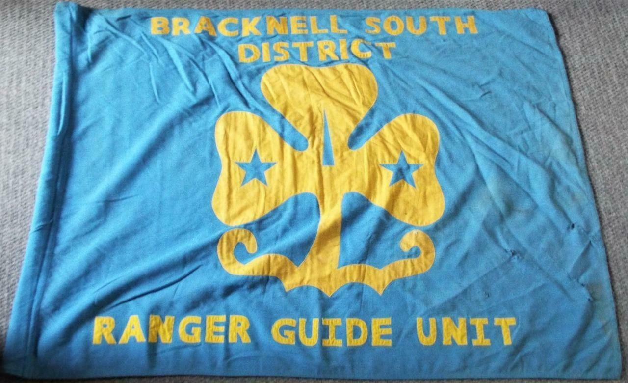 Ranger Girl Guides Unit Vintage Bracknell South District Flag / Banner ...