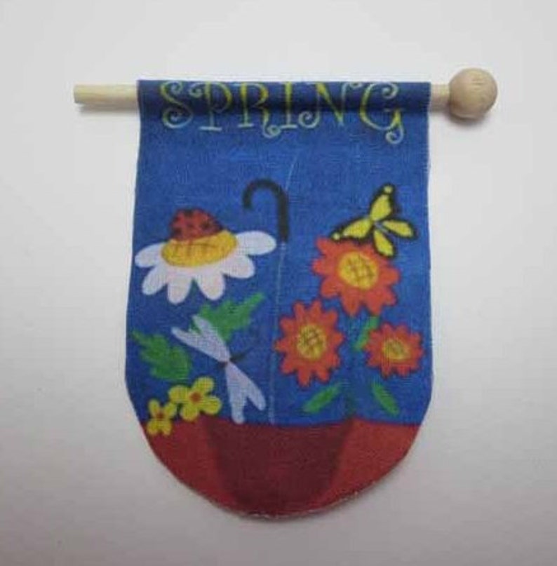 House Flag W/pole Dollhouse Miniature 1:12 Scale - Etsy