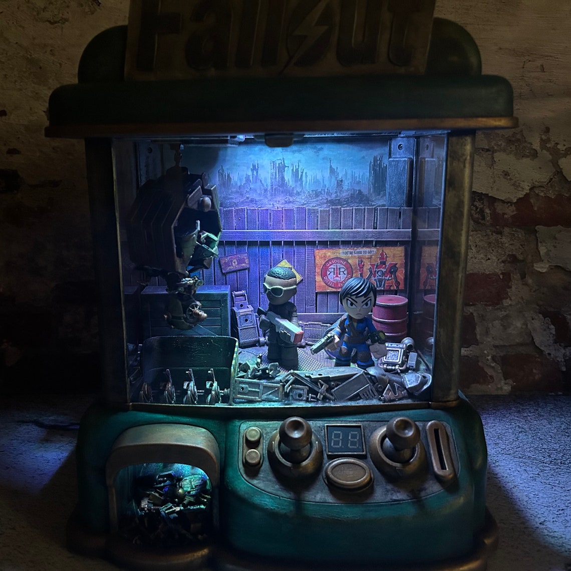 Fallout Junkyard Diorama in a Claw Machine - Etsy