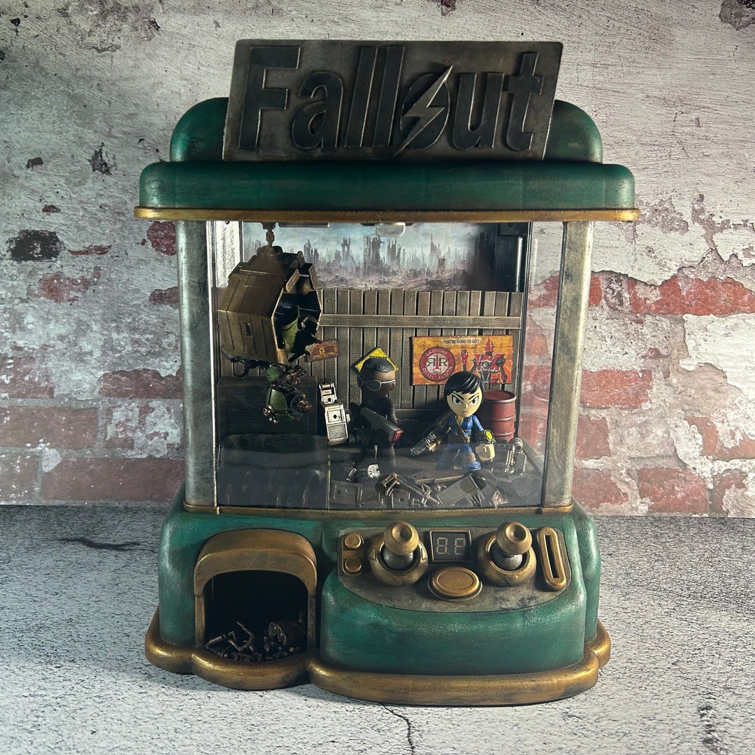 Fallout Junkyard Diorama in a Claw Machine - Etsy