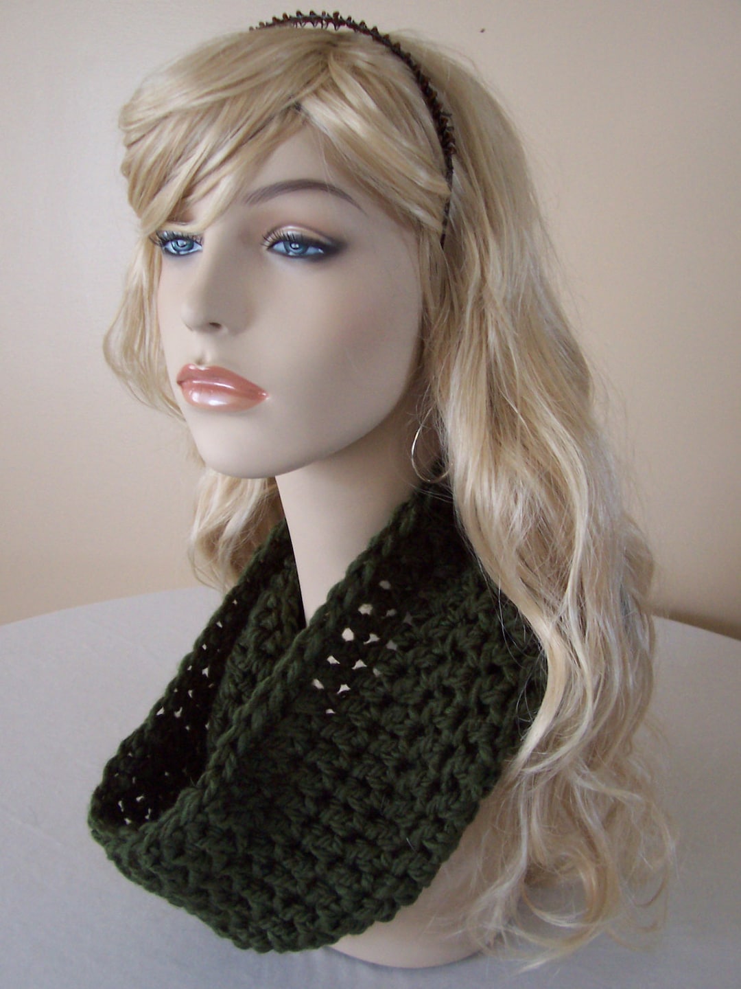 RTS Chunky Mini Cowl in Forest Green - Fall, Winter Cowl - Etsy