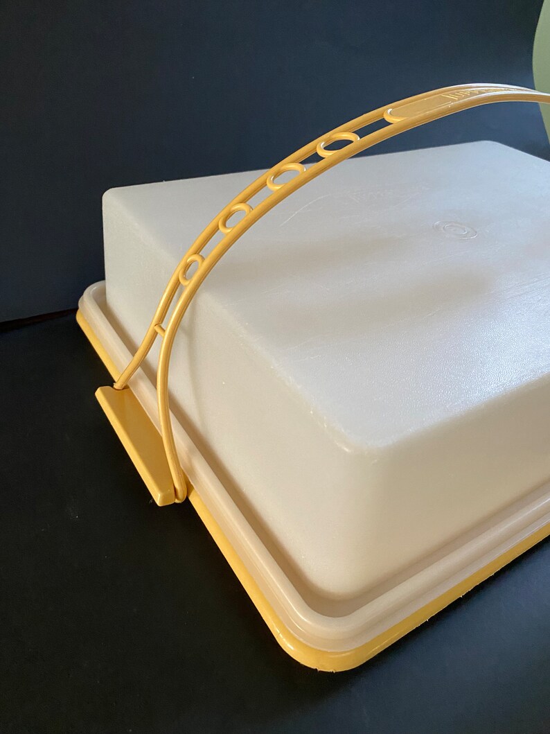 1970s Tupperware Cake Taker - Etsy