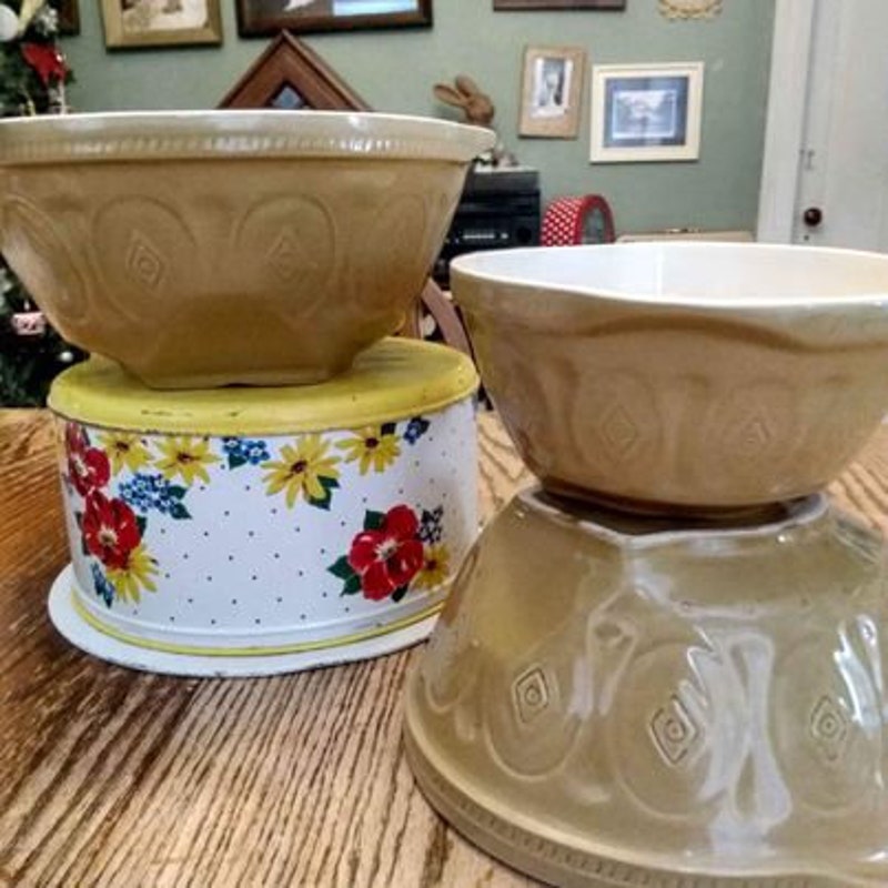 Gold Mixing Bowls - Etsy