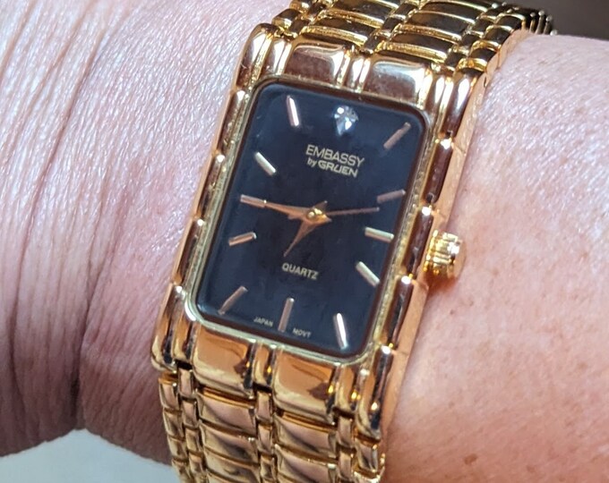 Working Vintage Embassy by Gruen Gold Tone Unisex Watch With Black Face ...