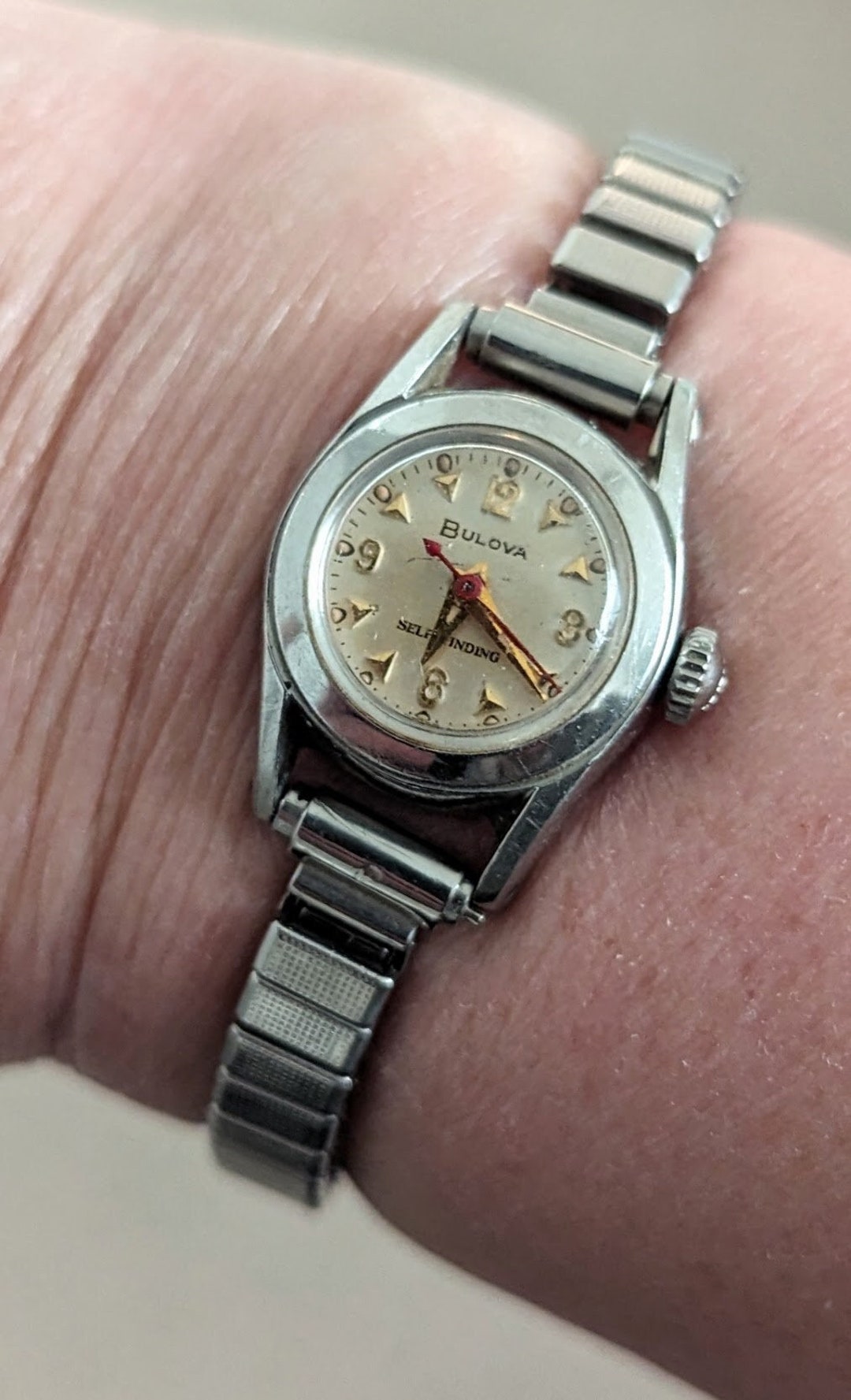 Working Vintage Bulova Silver Tone Unisex Watch W Metal Stretch Band ...