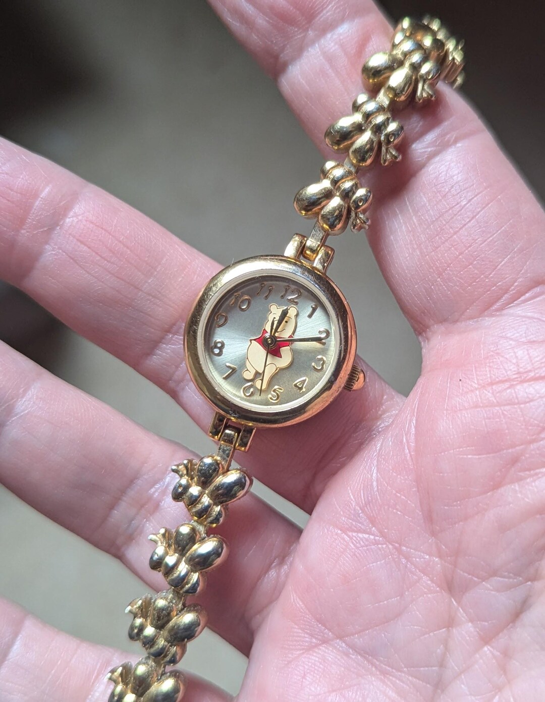 Vintage Disney Gold Tone Winnie the Pooh Watch With Bumble Bee Band ...