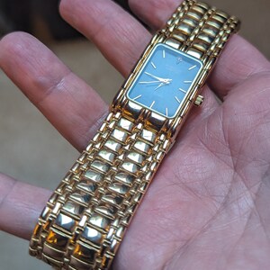 Working Vintage Embassy by Gruen Gold Tone Unisex Watch With Black Face ...