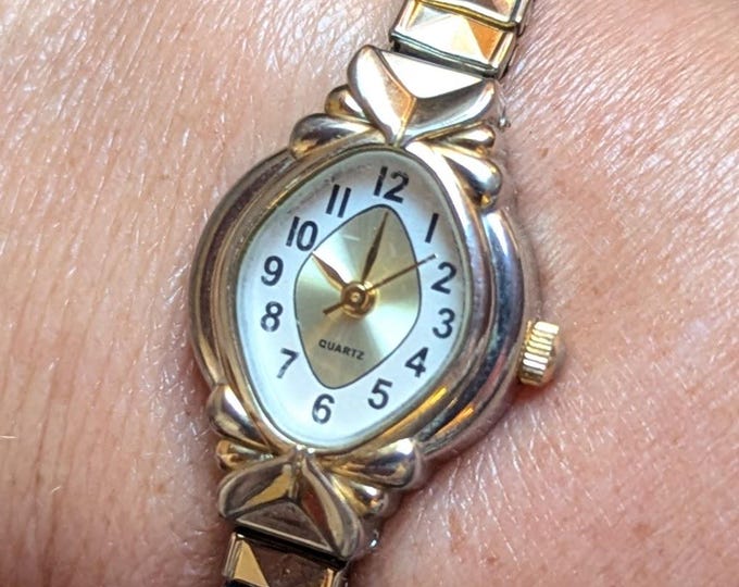 Working Vintage Unmarked 2 Tone Marquis Watch W Chevron Stretch Band ...