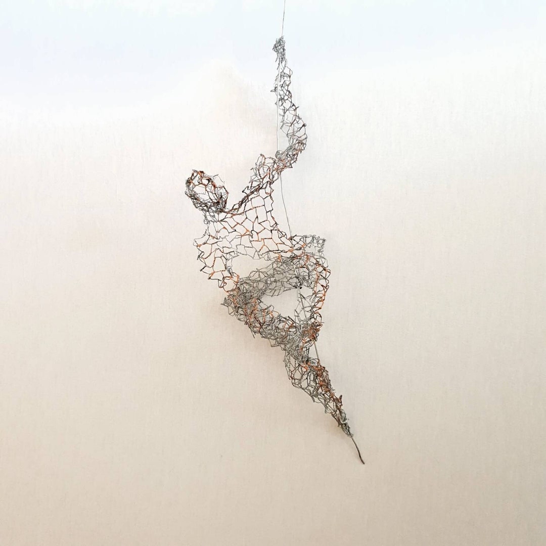 Climbing Sculpture Wall Decor Wire Mesh Figures Wall Hanging Metal Art ...