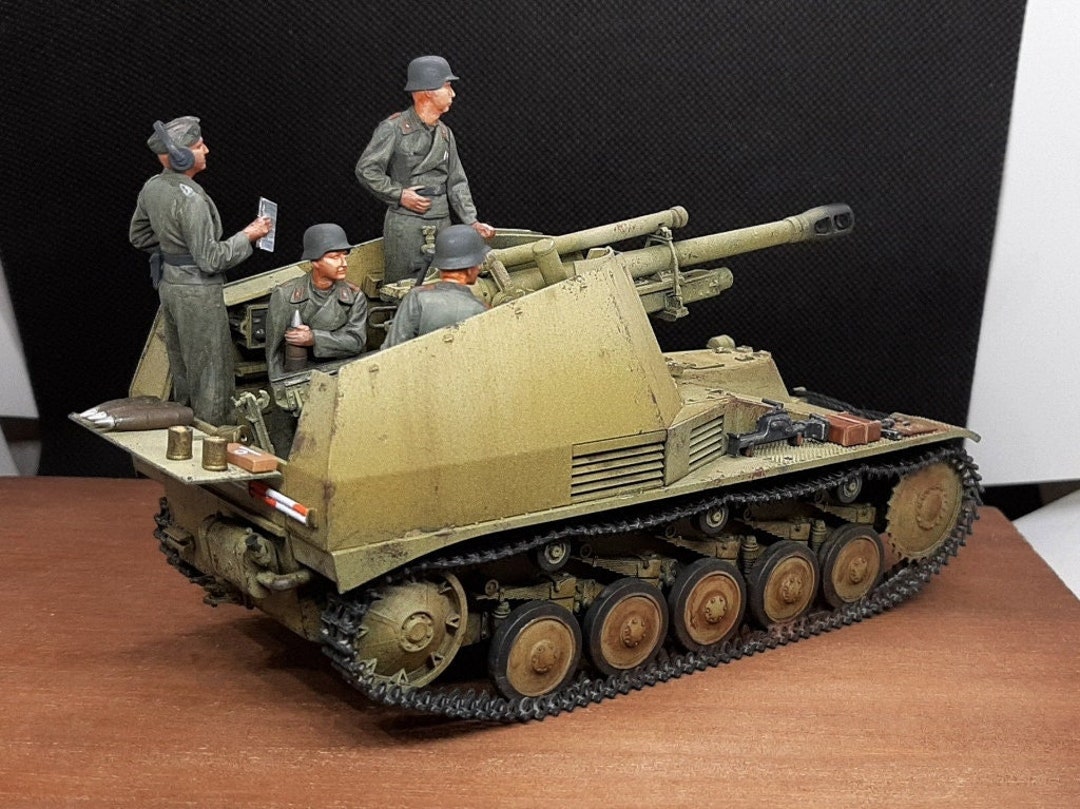 Painted Miniatures German Self-propelled Howitzer Wespe Crew, Scale 1: ...