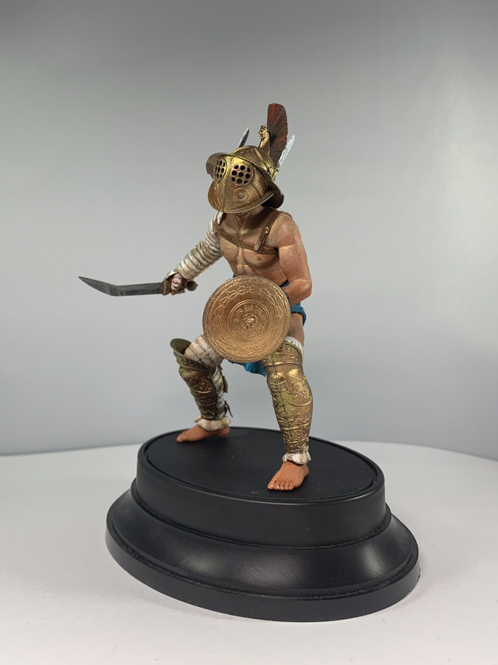 Painted Figure Roman Gladiator Figure hoplomachus With Pedestal, Scale ...