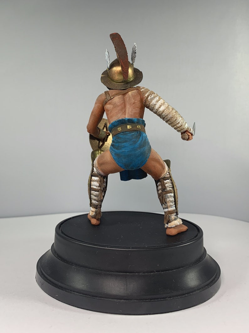 Painted Figure Roman Gladiator Figure hoplomachus With Pedestal, Scale ...