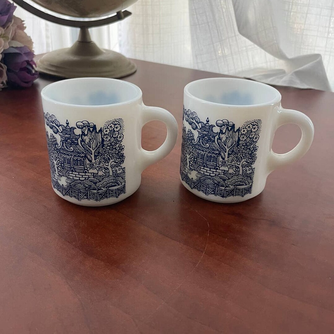 Pair of Milk Glass Blue Willow Pattern Coffee Cups - Etsy
