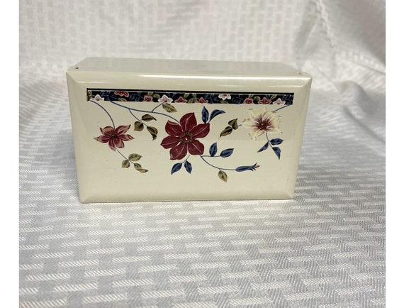 Otagari Lacquered Musical Jewerly Box - Gem