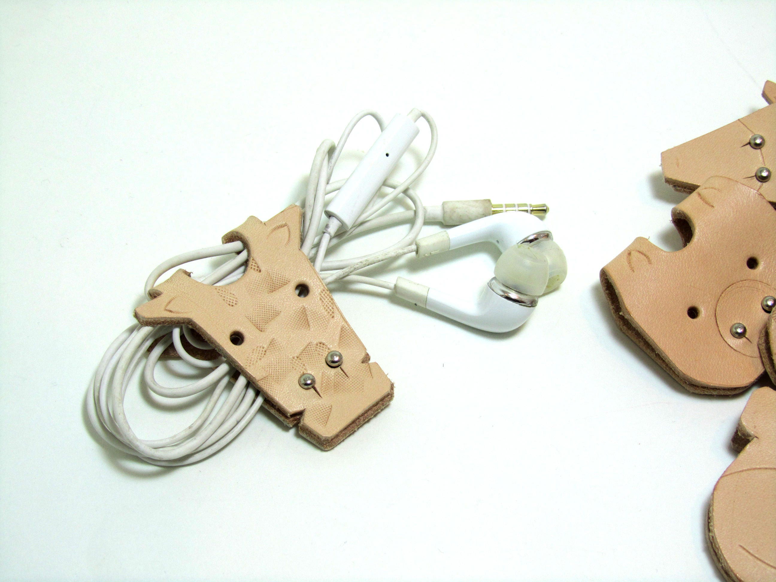 Cable Organizer Leather Animal Cord Holderleather - Etsy Denmark