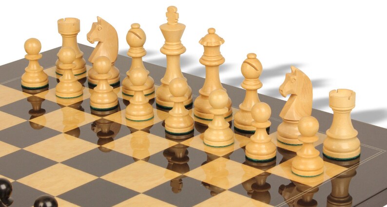 German Knight Staunton Chess Set Ebonized & Boxwood Pieces With Black ...