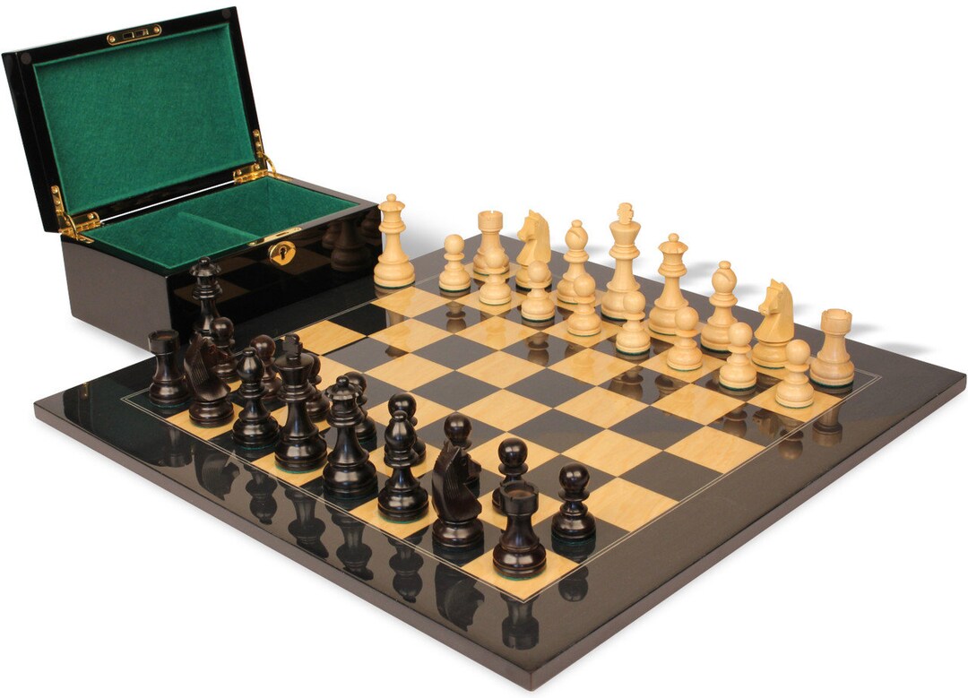 German Knight Staunton Chess Set Ebonized & Boxwood Pieces With Black ...