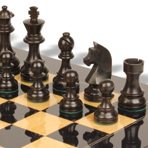 German Knight Staunton Chess Set Ebonized & Boxwood Pieces With Black ...