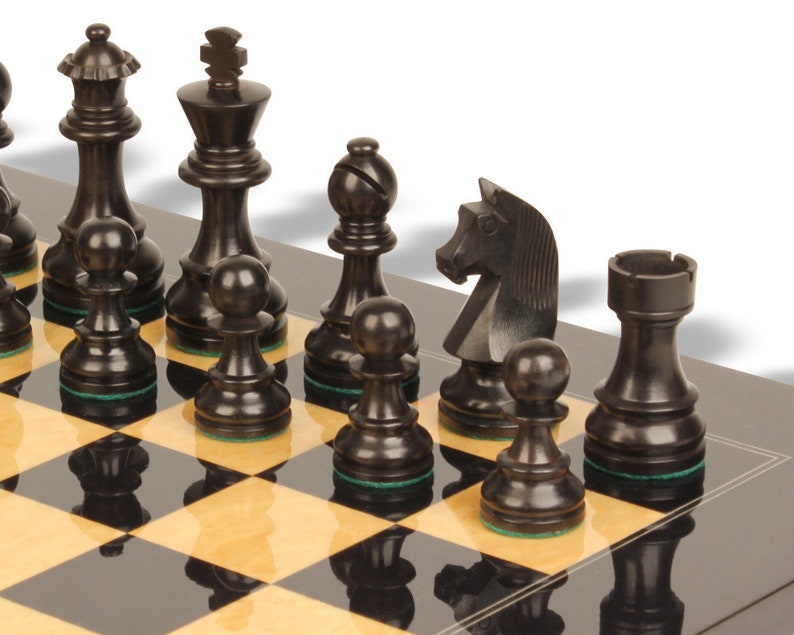 German Knight Staunton Chess Set Ebonized & Boxwood Pieces With Black ...