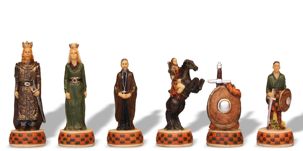 English & Scottish Theme Chess Set With Green Erable High Gloss Deluxe ...