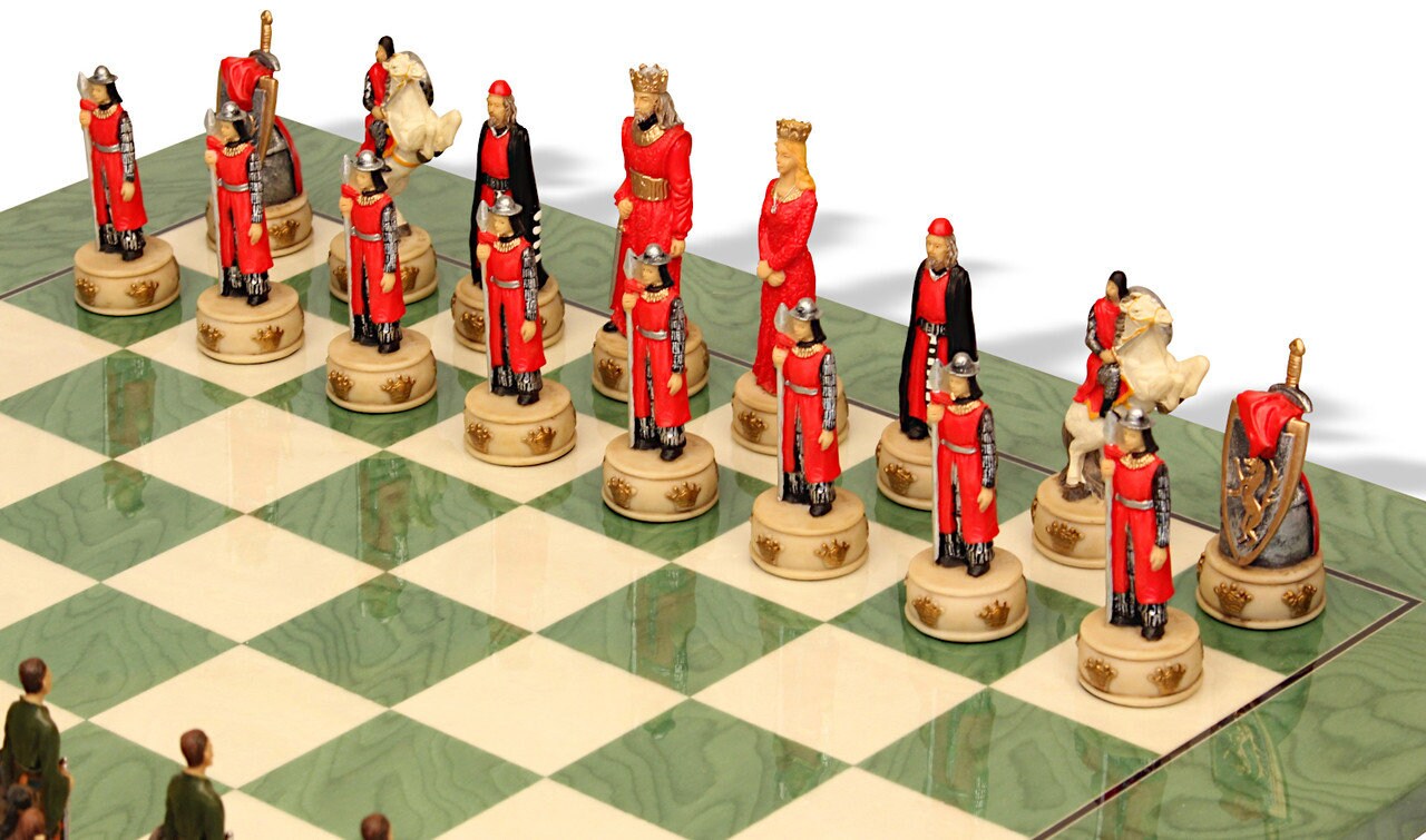 English & Scottish Theme Chess Set With Green Erable High Gloss Deluxe ...
