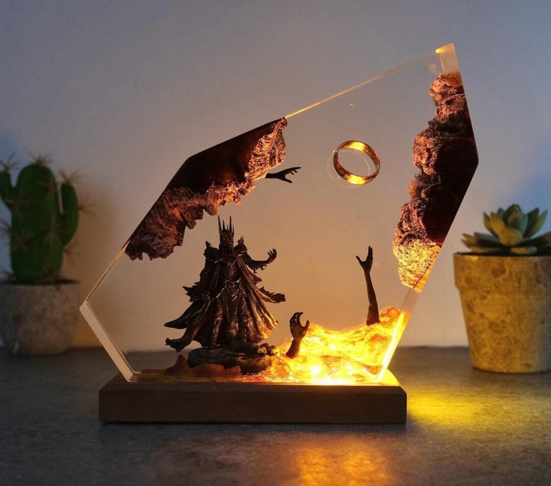 Lord of the Rings Dark Lord Night Lamp, LOTR Resin Art Desk Lamp ...