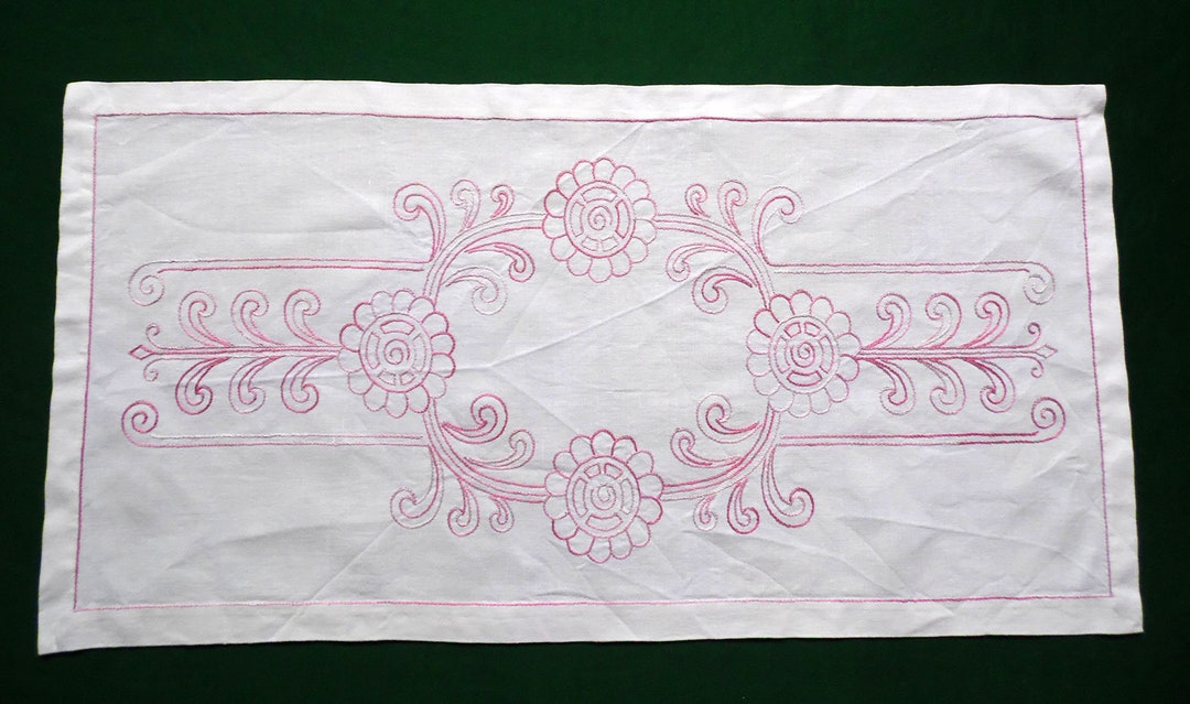Vintage Table Runner, Hand Embroidery Table Topper, Embroidered Flowers ...