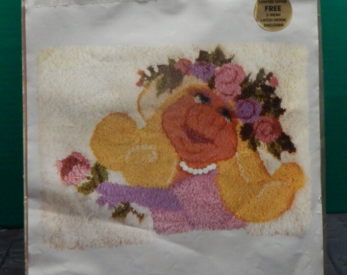 Muppets MISS PIGGY Latch Hook Rug Kit by CM / 1979 27" X 20" Any Fan of ...