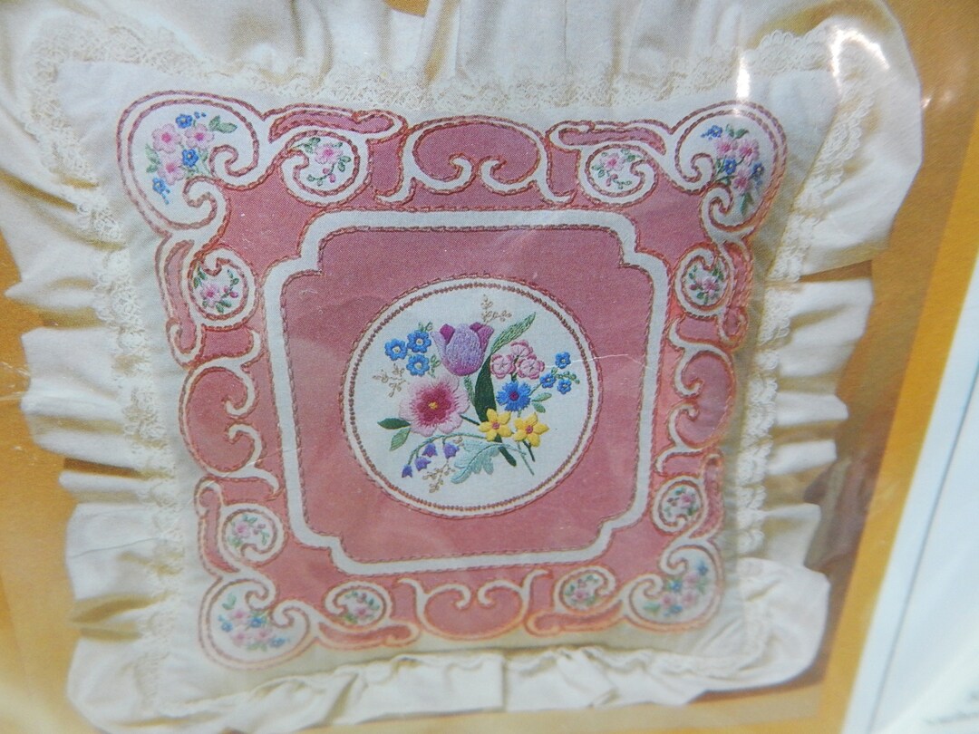 Crewel Embroidery Vintage Pillow Kit Creative Circle Dusty Rose Floral ...