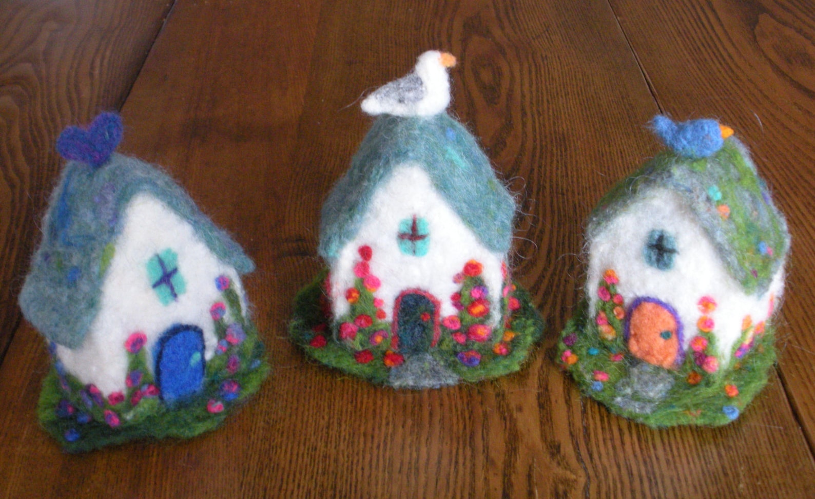 Needle Felted Cottage With Its Own Garden and a Bird on the - Etsy