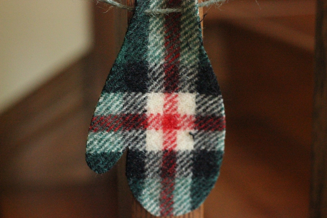 Green Christmas Bunting Mittens - Etsy
