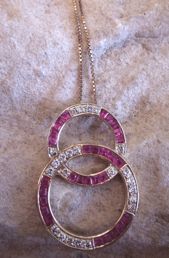 Vintage Interlocked Circles of Ruby and Diamond in 18… - Gem