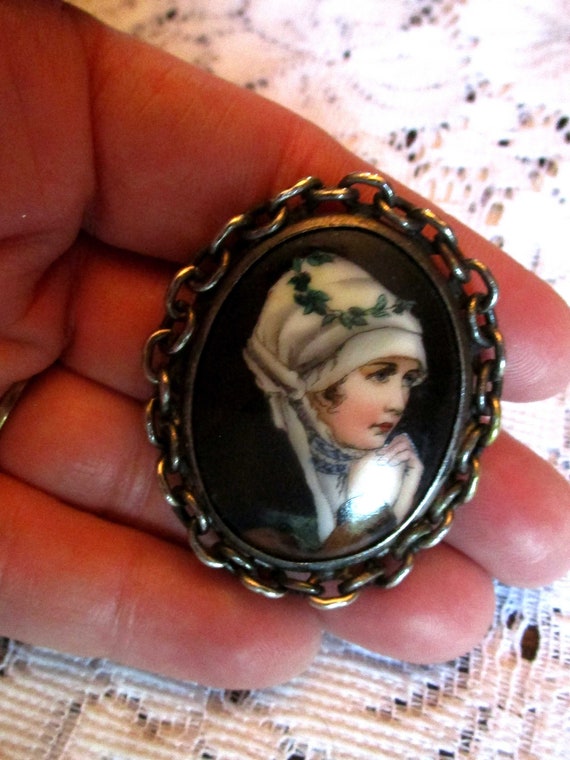 Antique Porcelain Portrait Brooch Victorian Style Cir… - Gem