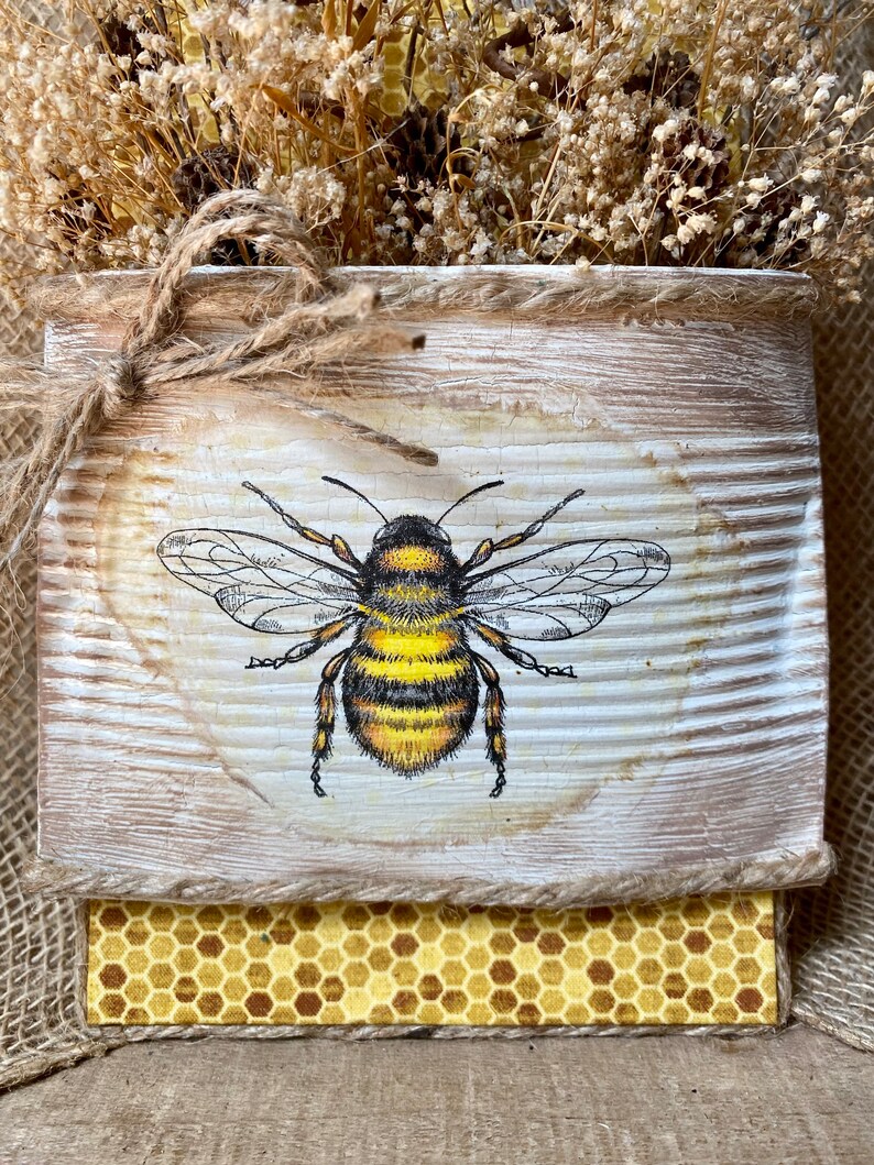 Honeybee Wall Pocket Beehive Wall Hanging Bumblebee Art - Etsy